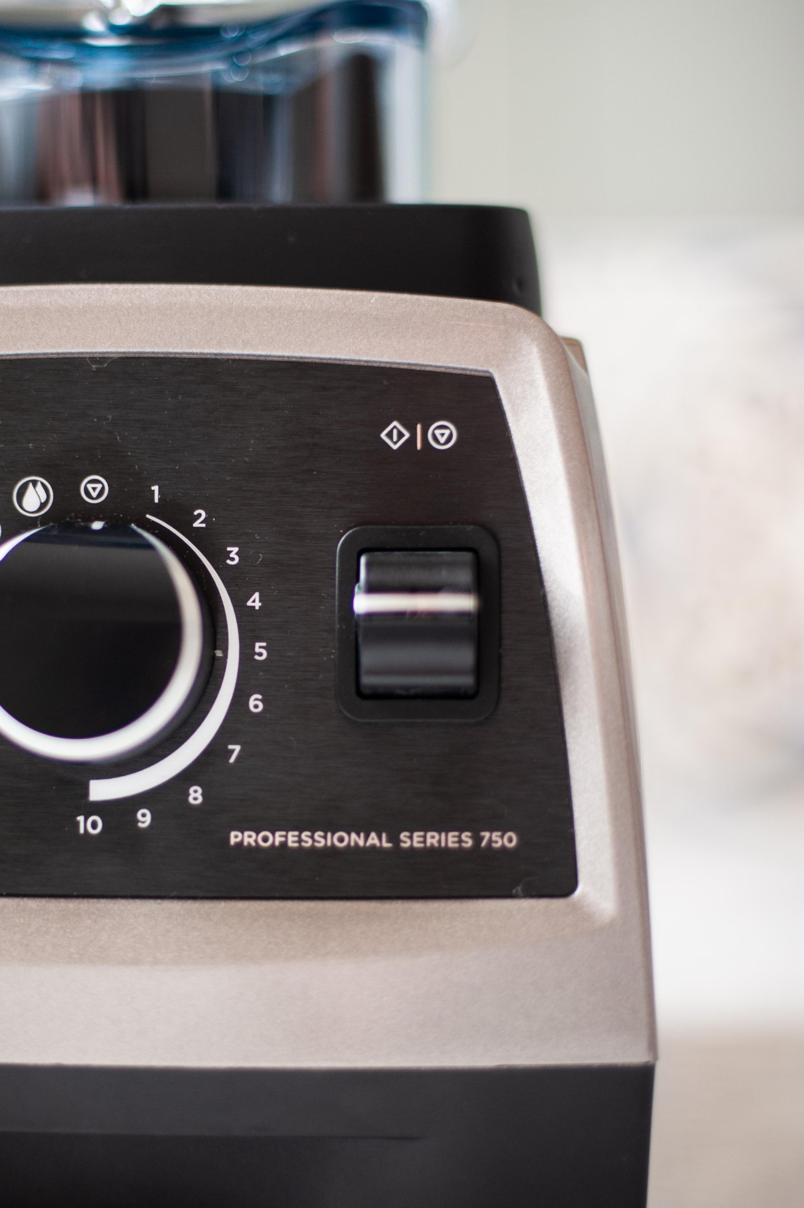 Vitamix Pro 750 - Newest model 2024 in pearl gray